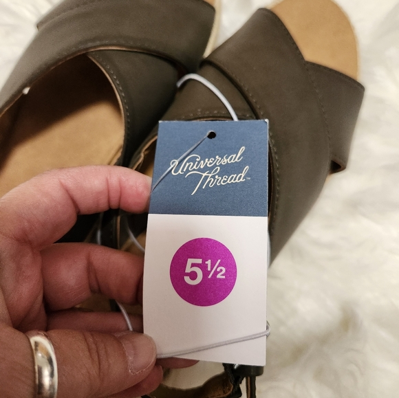 Universal Thread | Shoes | Universal Thread Brown Frances Sandals ...